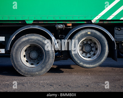 Liftable bogie at truck double rear axle Stock Photo - Alamy