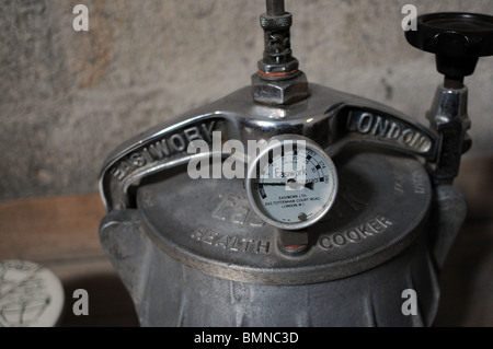 Easiwork Health Cooker Stock Photo - Alamy