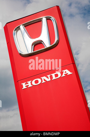 A Honda car garage sign Stock Photo - Alamy