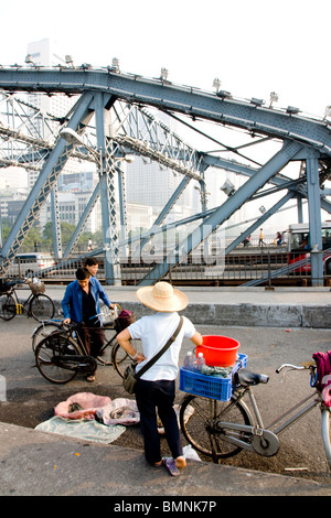 China Guangzhou Canton Haizu Bridge Stock Photo - Alamy