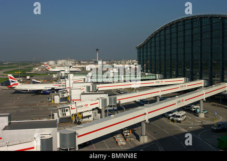 Heathrow Terminal 2 Stock Photo - Alamy