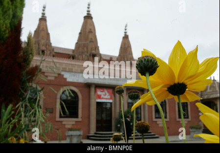 skss hindu temple westfield lane kenton harrow uk Stock Photo: 29981858 ...