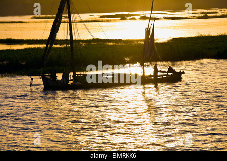 Nile barge, Egypt Stock Photo - Alamy