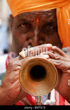 Indian man playing Shehnai instrument in Jodhpur fort Stock Photo - Alamy