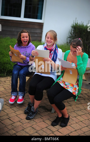 GCSE results. Students celebrate their GCSE exam results at Brighton ...