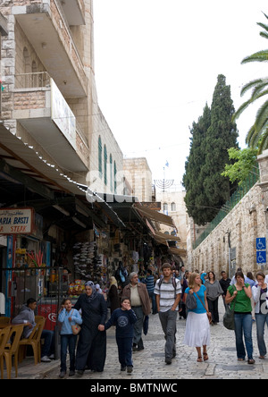 Walking in the Muslim quarter in the old city of Jerusalem Stock Photo ...