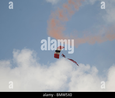 The Parachute Regiment Free Fall Display Team The Red Devils are the ...