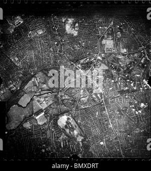 London Blitz London Docks Luftwaffe Bombing Raid Stock Photo - Alamy