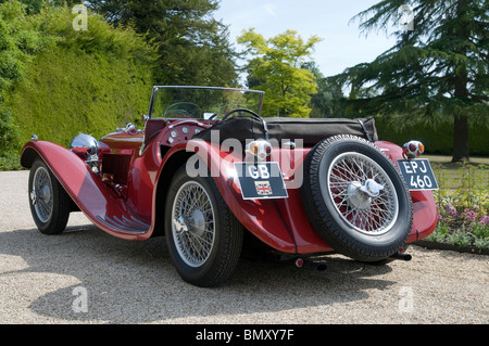 Jaguar SS100 rear wheel Stock Photo - Alamy