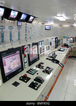 Eurodam cruise ship engine control room Stock Photo - Alamy