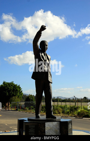 The Long Walk To Freedom Statue outside the Drakenstein Correctional ...