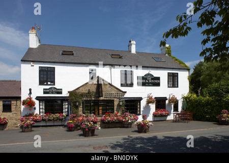 TRADITIONAL ENGLISH COUNTRY PUB BURTON LEONARD VILLAGE NORTH YORKSHIRE ...