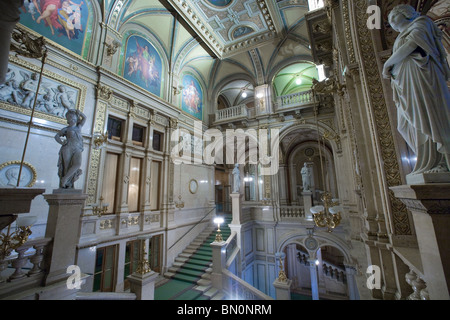 The beautiful foyer of the State Opera House (Staatsoper) of Vienna ...