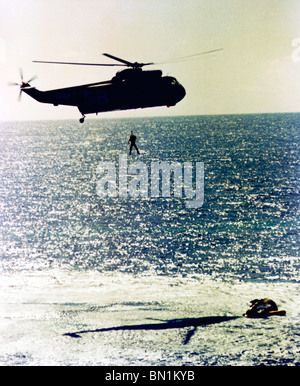 Gemini 9 - Splashdown Stock Photo - Alamy