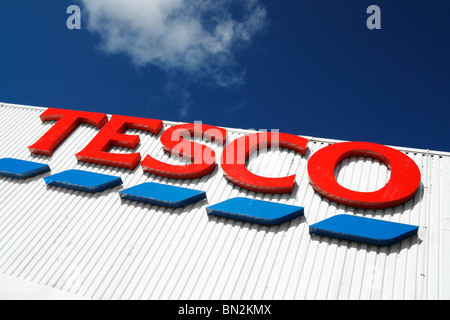 Tesco store sign Stock Photo - Alamy