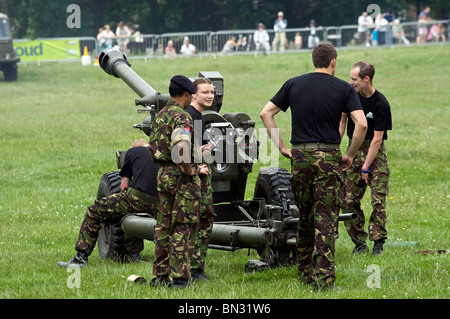 Royal Artillery field gunners display team Stock Photo - Alamy
