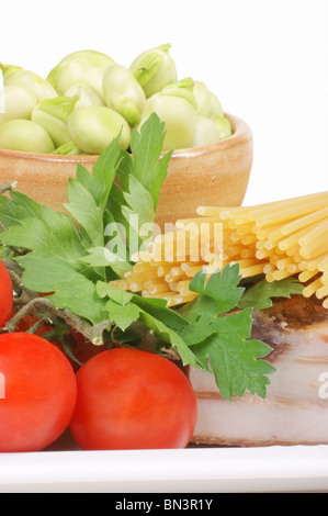 spaghetti with bacon and parsley Stock Photo - Alamy