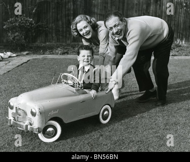 SID JAMES with wife Valerie, son Stephen, un-named daughter at their ...