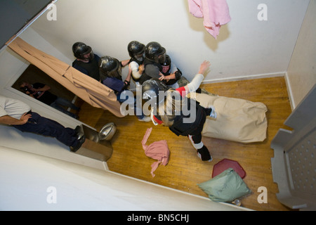 Training cell extraction techniques. Staff Training Academy. Nebraska ...