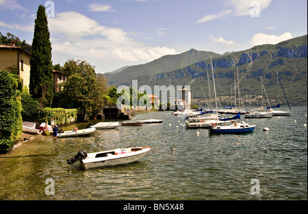 Boats moored in Pescallo di Bellagio, Lake Como, Lombardy, Italy Stock ...