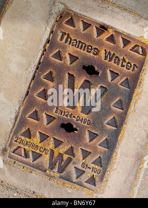 Thames Water manhole cover in London,England,UK Stock Photo - Alamy