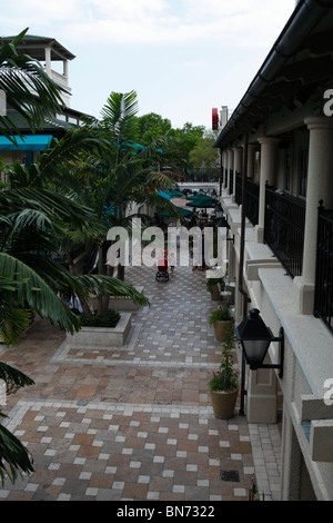 Cocowalk mall, Coconut Grove Stock Photo - Alamy