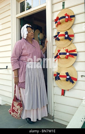 Colonial Williamsburg milliner shop Stock Photo - Alamy