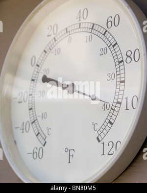 Outdoor thermometer showing 100 degree Fahrenheit temperature Stock ...