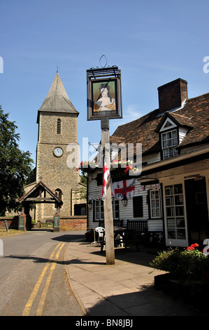 St Leonard's Church and Queen's Head Pub, Church End, Sandridge ...