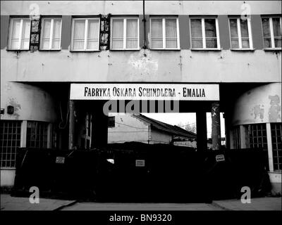 Fabryka Emalia Oskara Schindlera, Oscar Schindler's Enamel factory ...