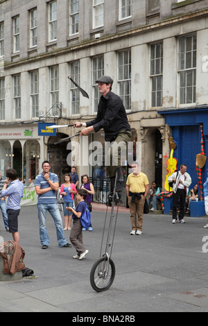 Fringe Shop in Edinburgh's Royal Mile Stock Photo - Alamy