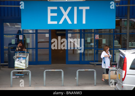 Ikea store Birstall retail park near Leeds Stock Photo - Alamy