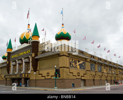 Mural made of corn at Corn Palace Stock Photo - Alamy
