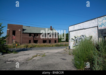 Detroit, Michigan - Abandoned buildings and vacant lots characterize ...