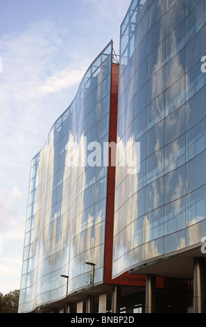 King's Place, London, home of the Guardian and an Arts & Music venue ...