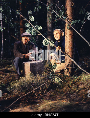 THE GREAT ESCAPE 1963 Mirisch film with Steve McQueen riding bike and ...