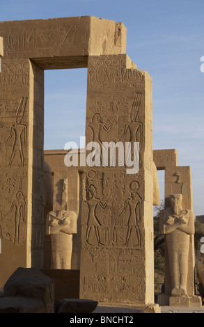 Ramesseum. Nineteenth dynasty. New Kingdom. 13th century B.C. Valley of ...