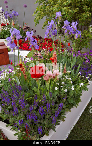 A modern peaceful rooftop space in an urban garden created in the ...