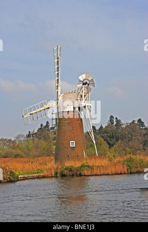 Horsey Windmill on the Norfolk Broads Stock Photo: 43552390 - Alamy