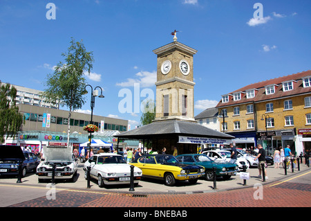 The Hoddesdon Clock Tower, High Street, Hoddesdon, Hertfordshire ...