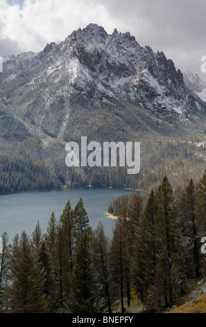 Snow capped mountains in the Rocky Mountains, Alberta, Canada Stock ...