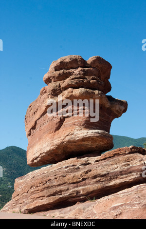 Balanced Rock at the Garden of the Gods in Colorado Springs, Colorado ...