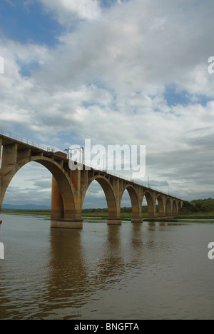 the jozini dam and irrigation system, kwazulu-natal south Stock Photo ...