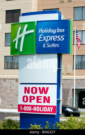 The New Holiday Inn Logo Sign 2010 Stock Photo - Alamy