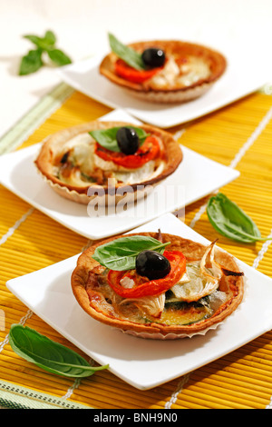 food aliment condiment vegetable onion garlic ingredient heap pile bulb ...