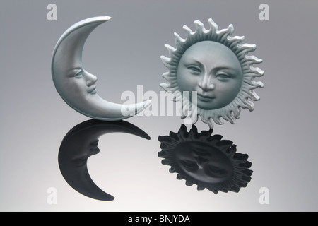 Sun and Moon Symbols Stock Photo - Alamy