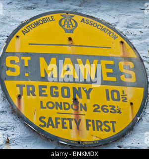 Old AA Automobile Association Road Sign Stock Photo - Alamy