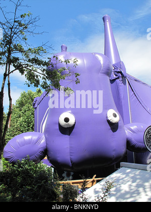 E4 Udderbelly venue Southbank Cow Stock Photo - Alamy