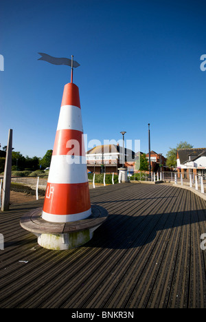 Hythe Hampshire UK Promenade Balustrade Pier Stock Photo - Alamy