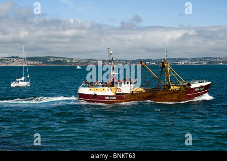 Trawler BM208 leaving Brixham harbour,Brixham, Breakwater, sunny, sky ...